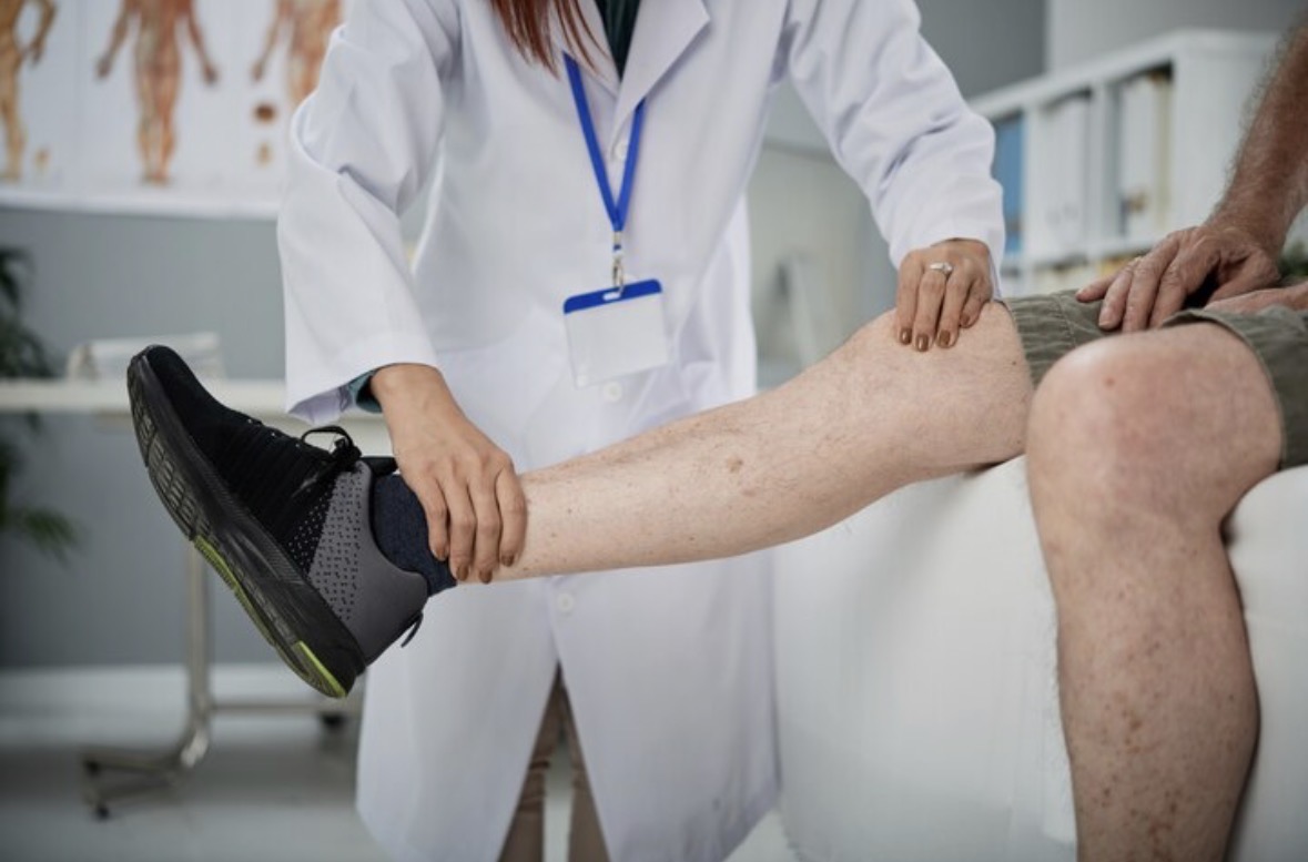 Early Signs of DVT (Deep Vein Thrombosis) - Tweews
